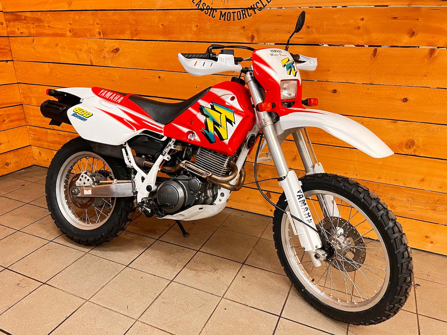 YAMAHA TT600E BELGARDA 4LW : la moto Enduro Vintage par excellence